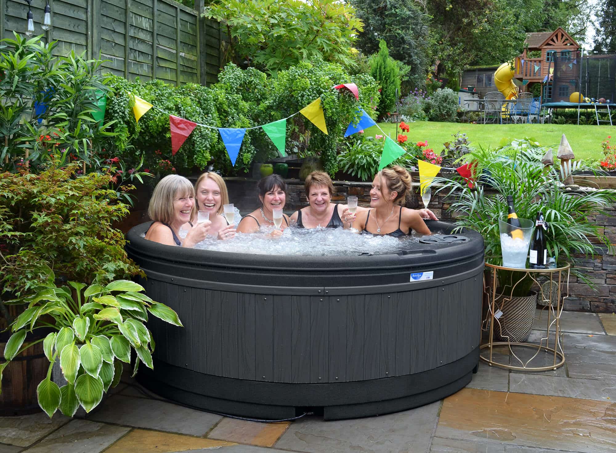 Quatro Hire | Flexible Spa Rental Solution | RotoSpa