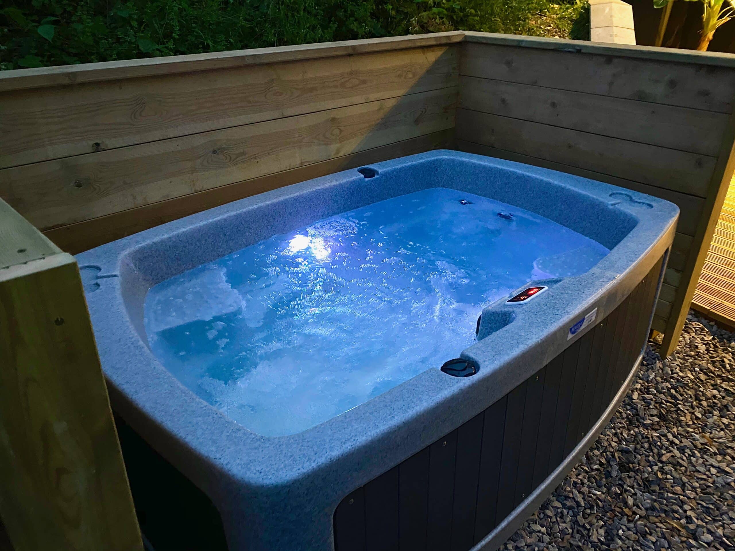 PodSpa HSG282 Compliant hot tub | RotoSpa