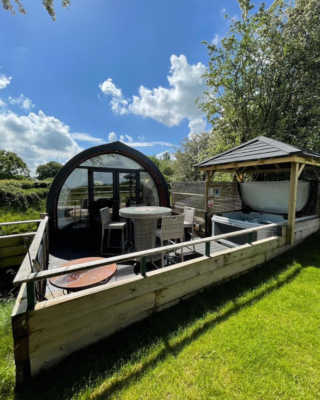 RotoSpa Escape HSG282 hot tub | RotoSpa